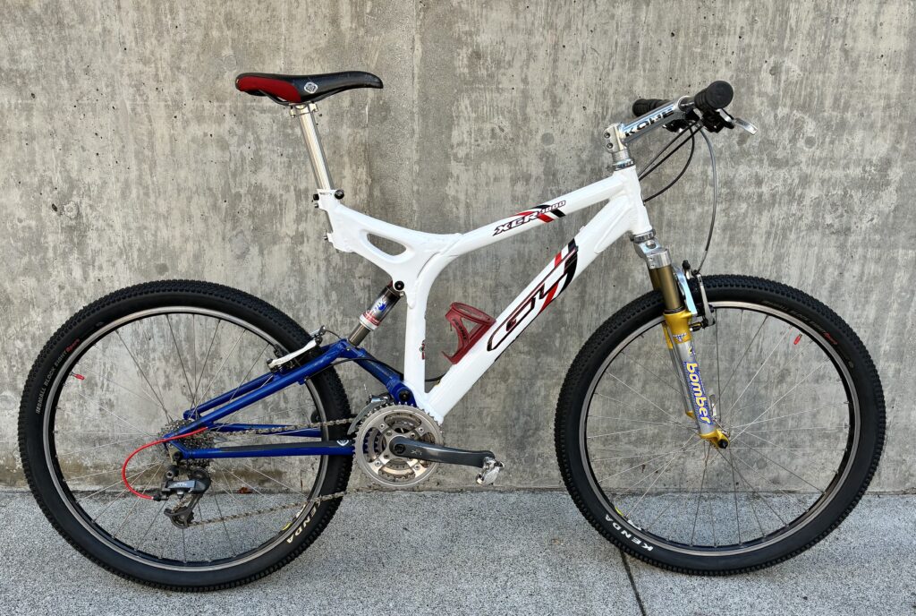 Vintage 1999 GT XCR1000 mountain bike - Classic Cycle Bainbridge